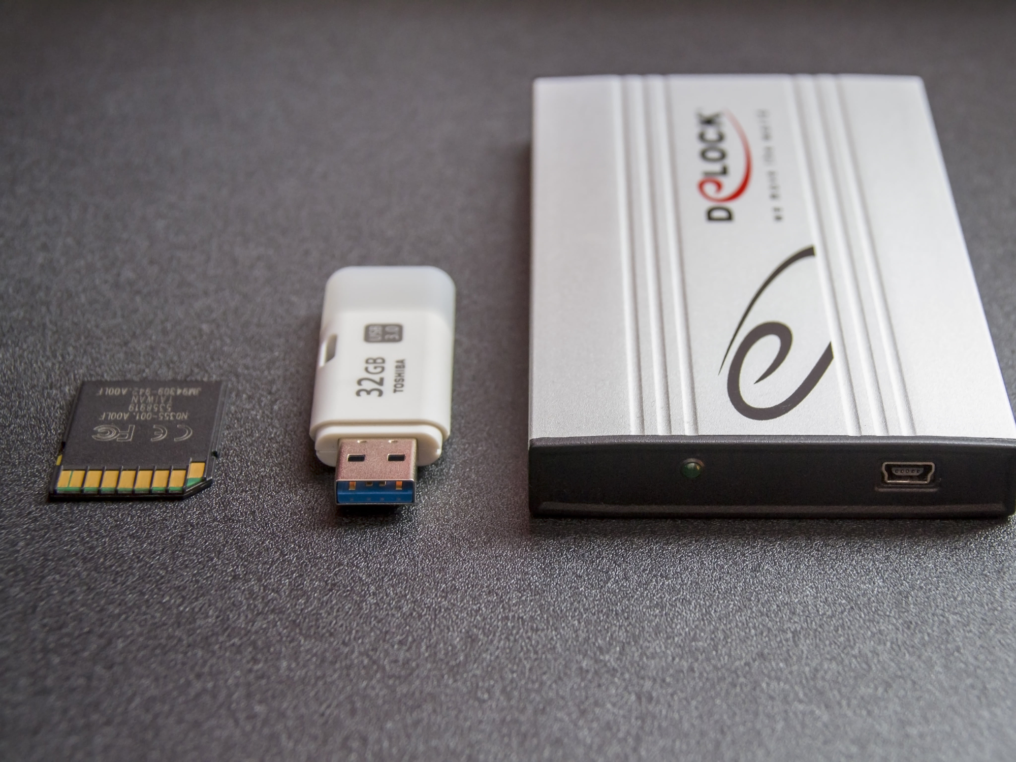 You need one of these 6 Highly Recommended Backup Drives for your Data ...