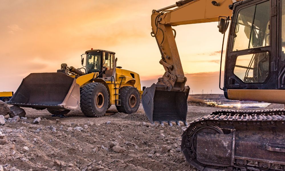 4 Tech Enhancements Every Heavy Machinery Needs - Run Around Tech