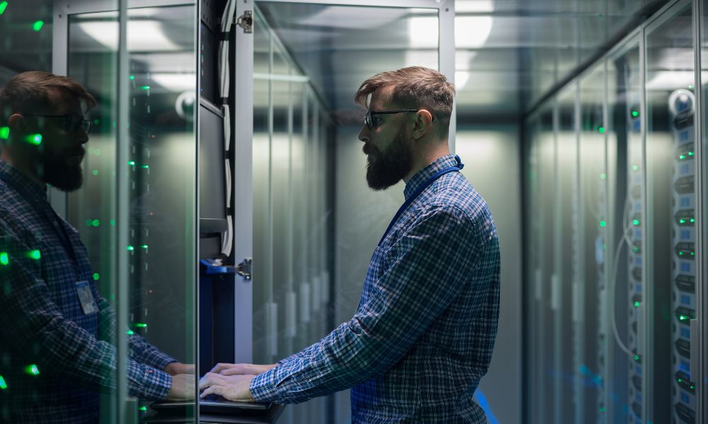 Types of IT Infrastructure and Their Benefits - Run Around Tech